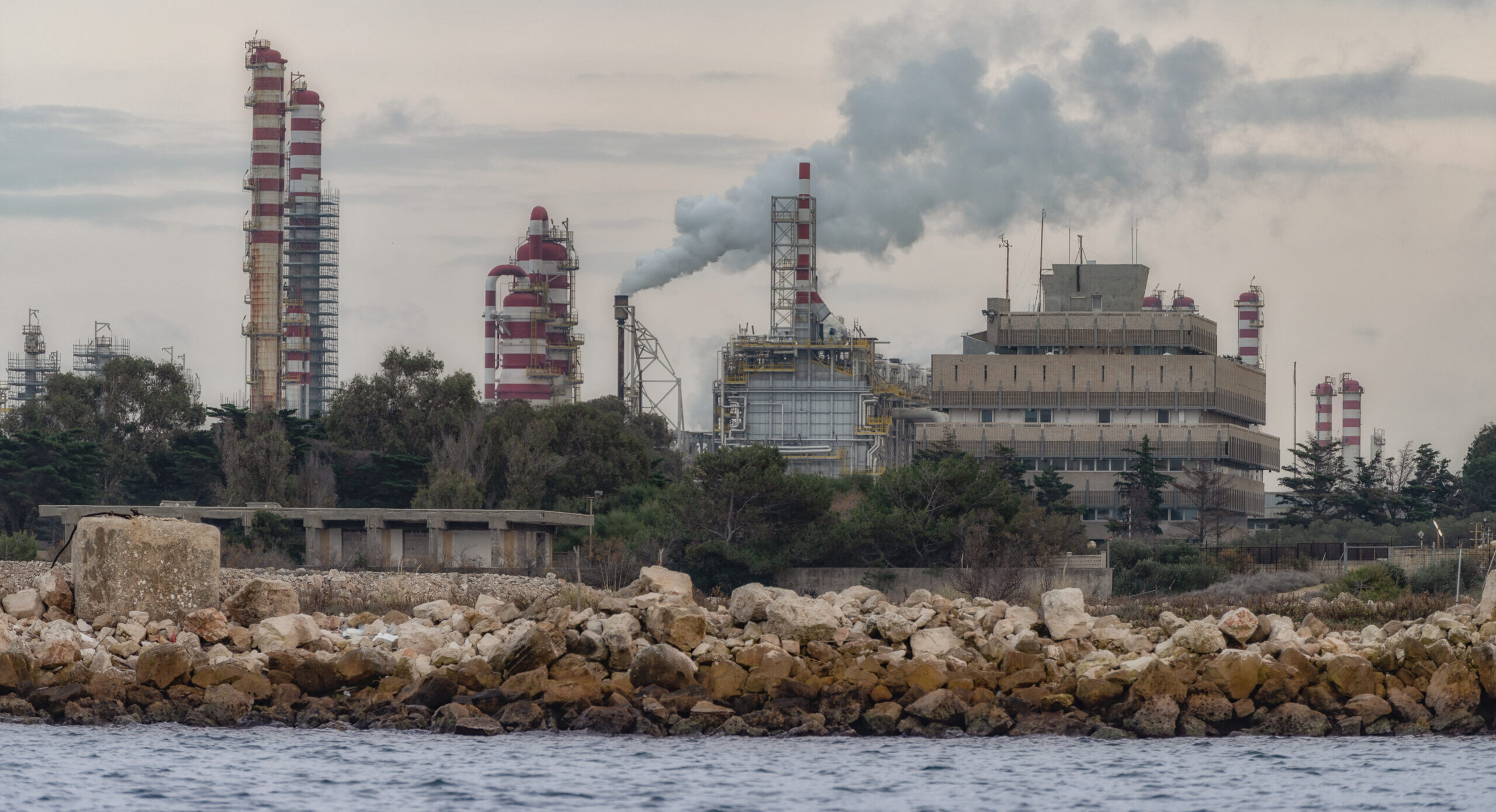 Plastic production decline in Europe exposes the urgent need to tackle ...